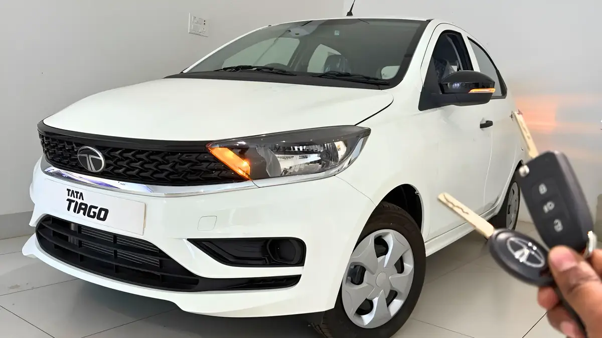 Tata Tiago XM CNG 2026: Petrol 1.2L, 19 kmpl Mileage & Price ₹6.31 Lakh ...